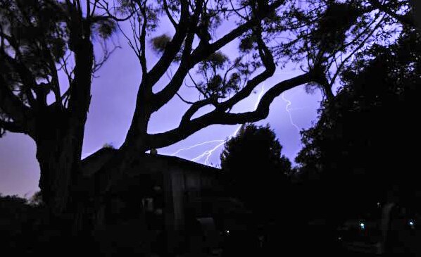 Thunderstorm causes widespread damage - ABC News