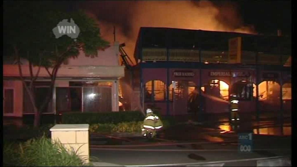 Historic Qld hotel destroyed by fire - ABC News