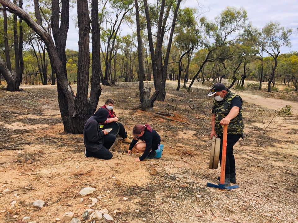 Victorian fossickers encouraged to keep searching for 'underrated' semi ...