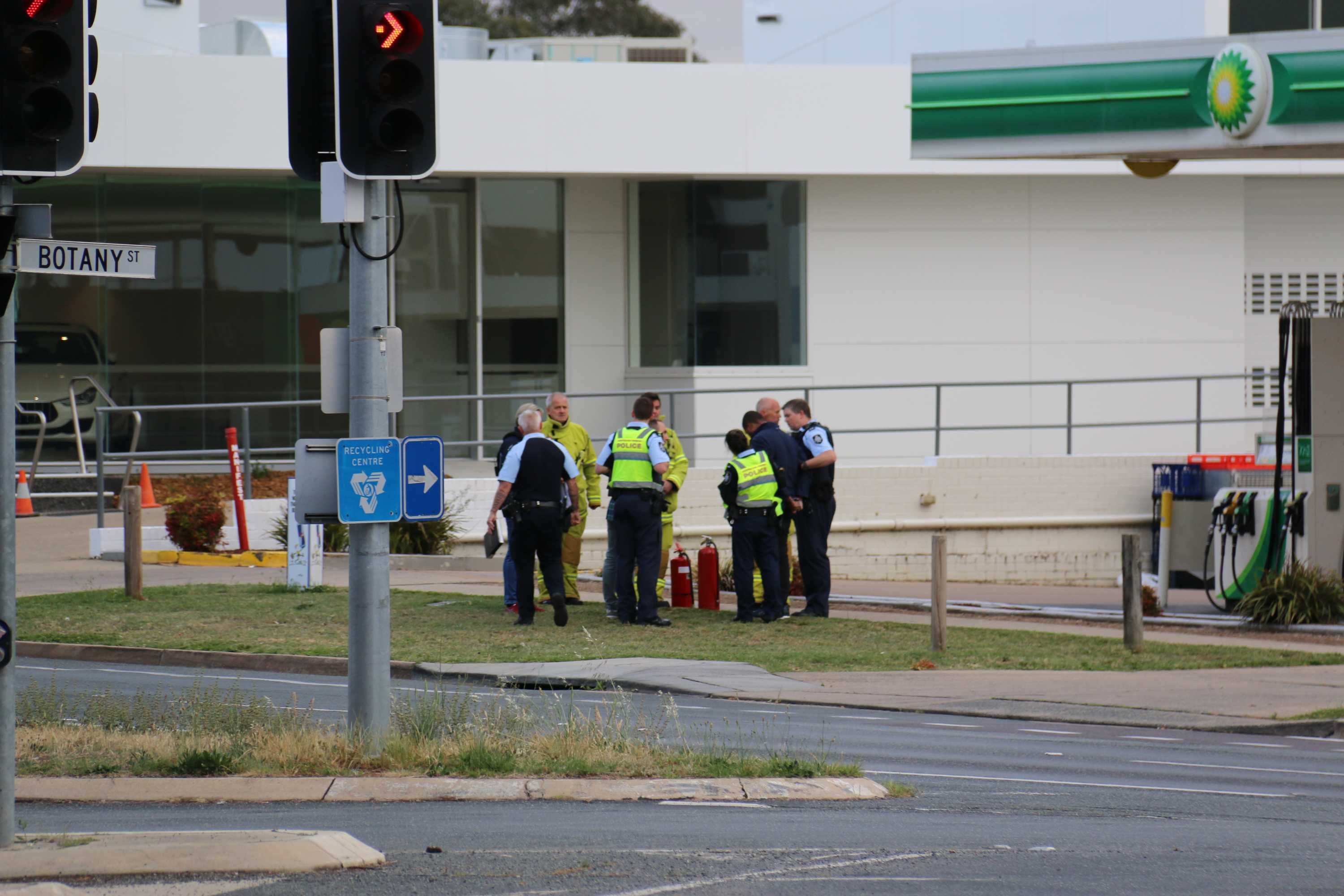 Man arrested after five-hour siege at Canberra petrol station - ABC News