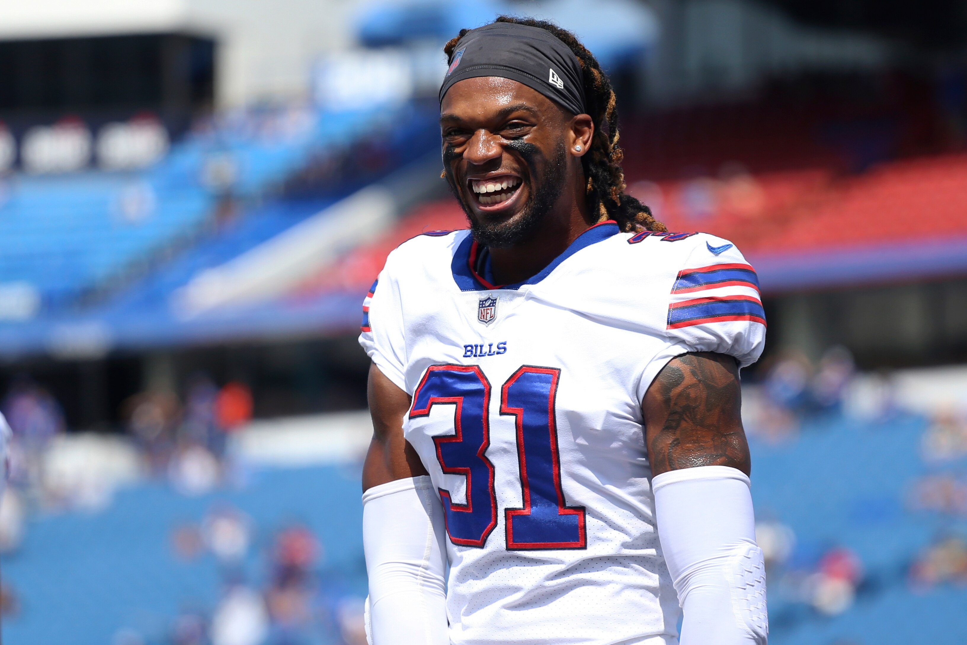Buffalo Bills player Damar Hamlin attends first game since collapse ...
