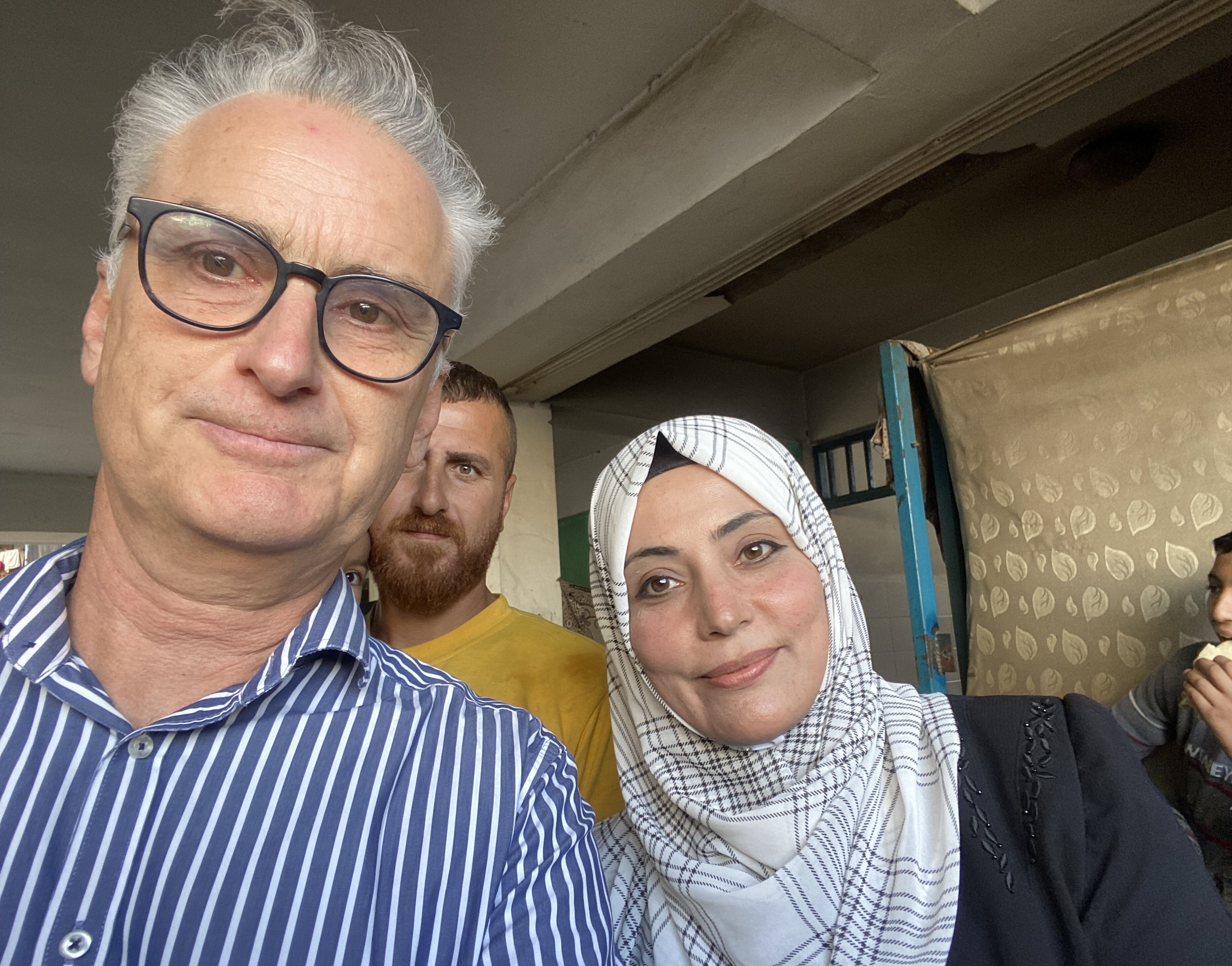 Australian UNRWA head saw children in Gaza 'rummaging through rubble ...