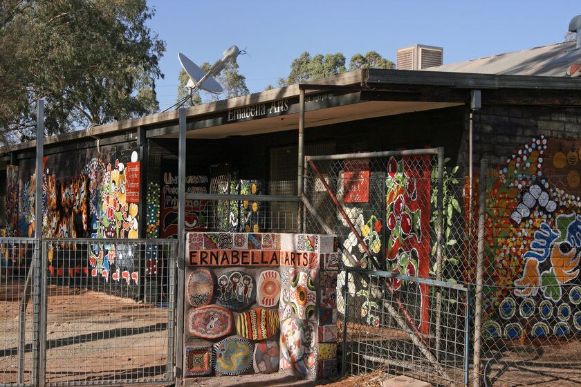 Ernabella Arts celebrates 60th anniversary - ABC News