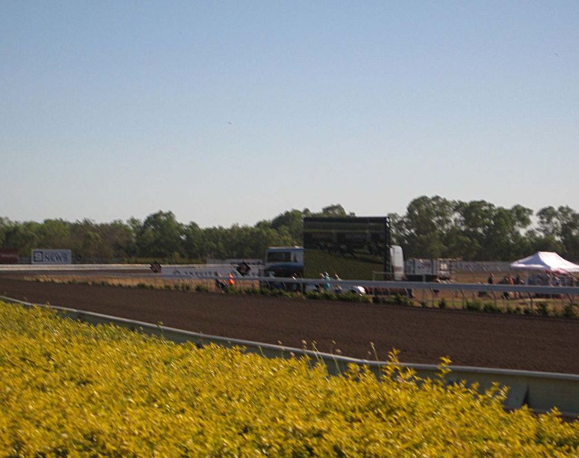 World War Two bomb discovered at racecourse - ABC News