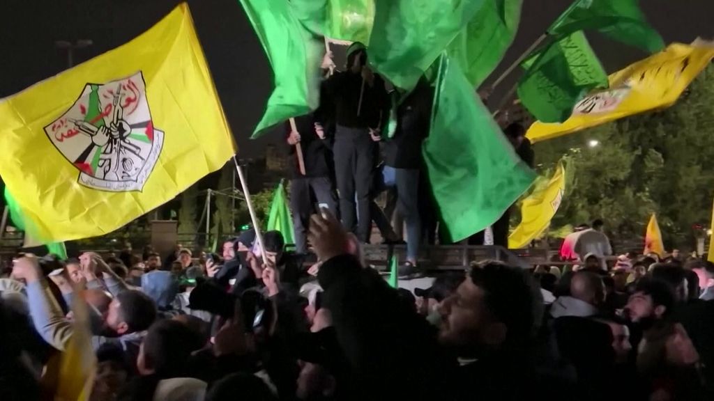 Families greet Palestinian prisoners freed from Israeli jail - ABC News