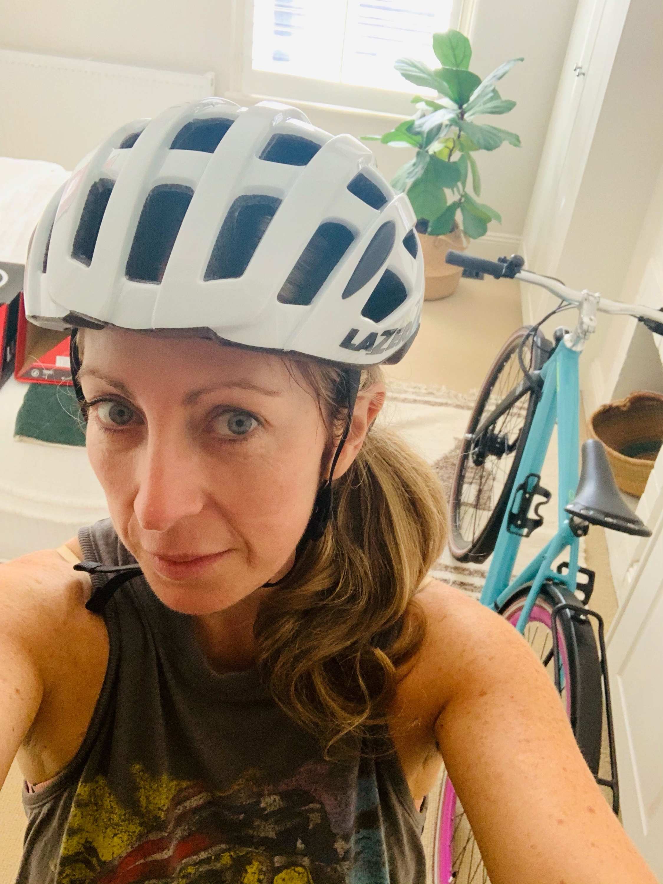 Richelle Hunt gets back on a bike after thirty years - ABC listen