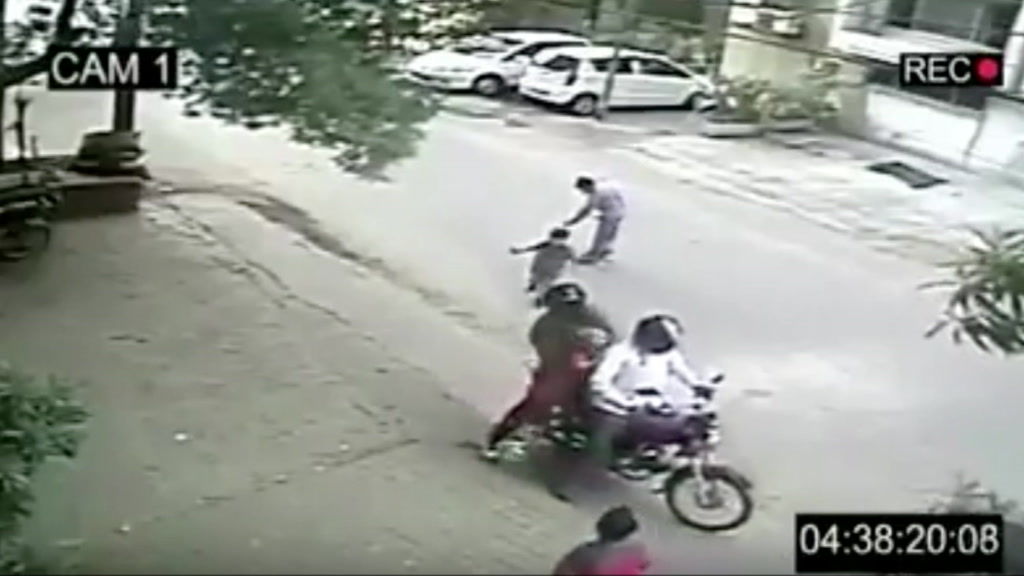 Fake child kidnapping video goes viral and causes hysteria in India ...