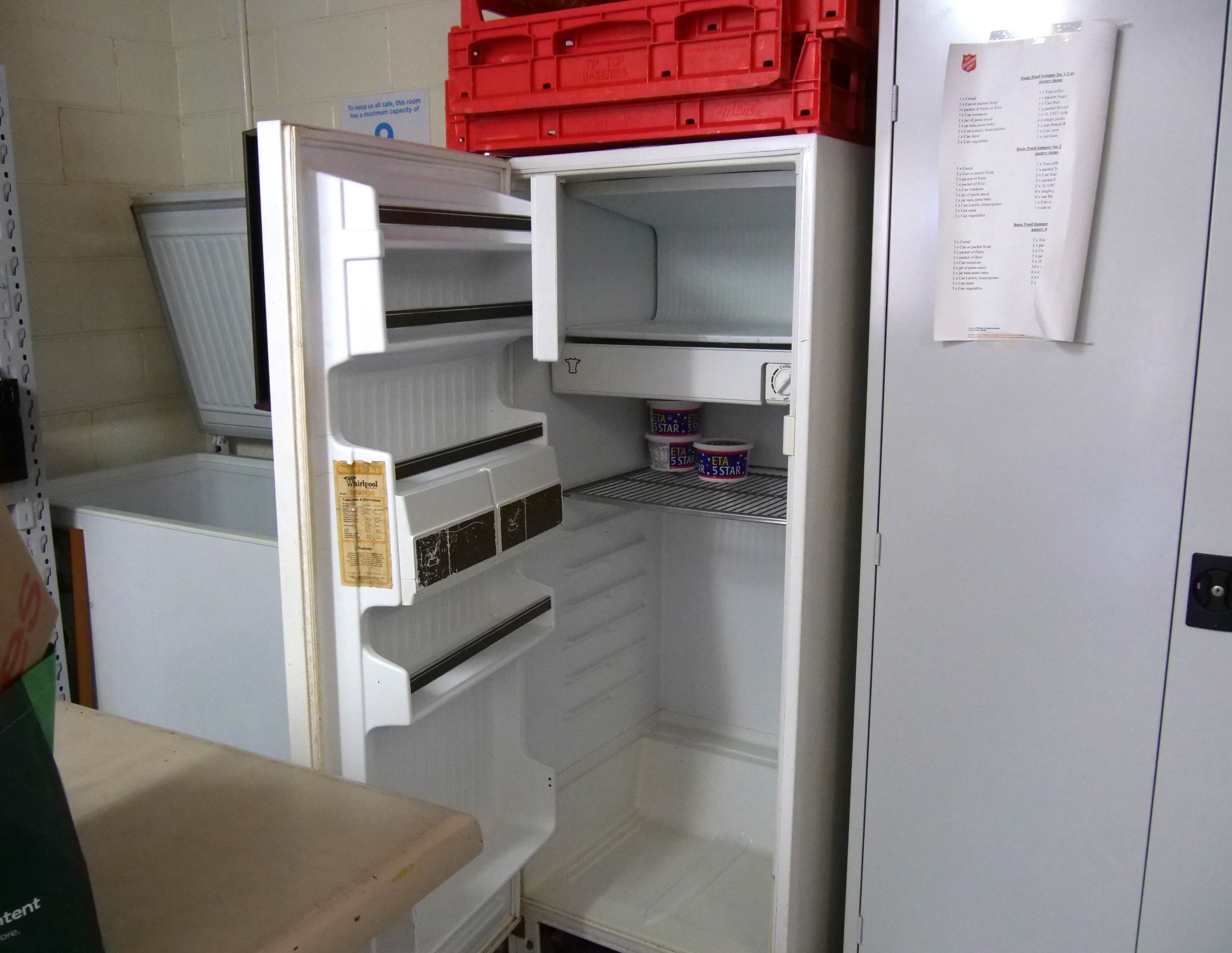 Broken Hill rallies to find food for the needy after storm cuts power ...