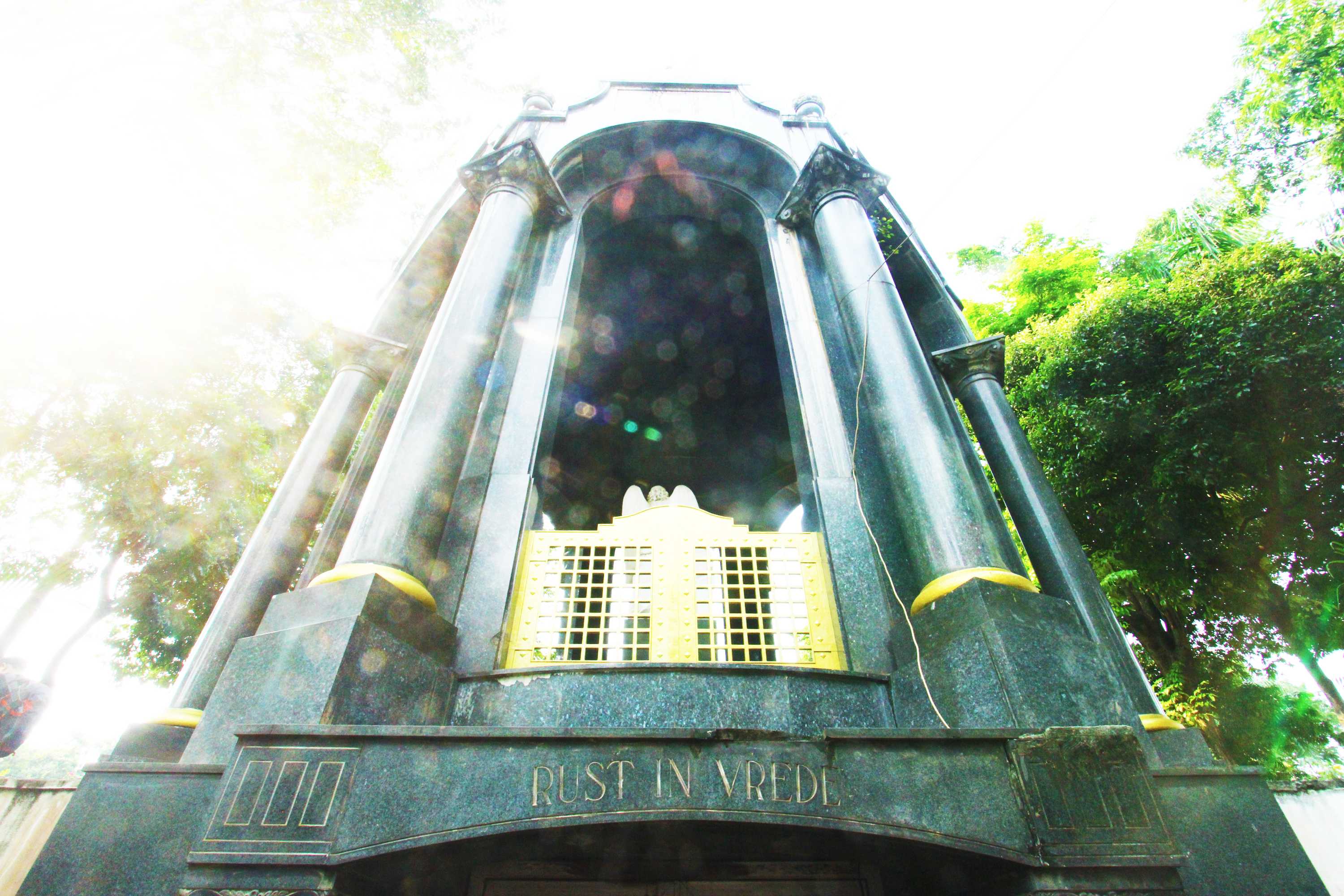 Grave enthusiasts unearth the forgotten history of Indonesia for ...