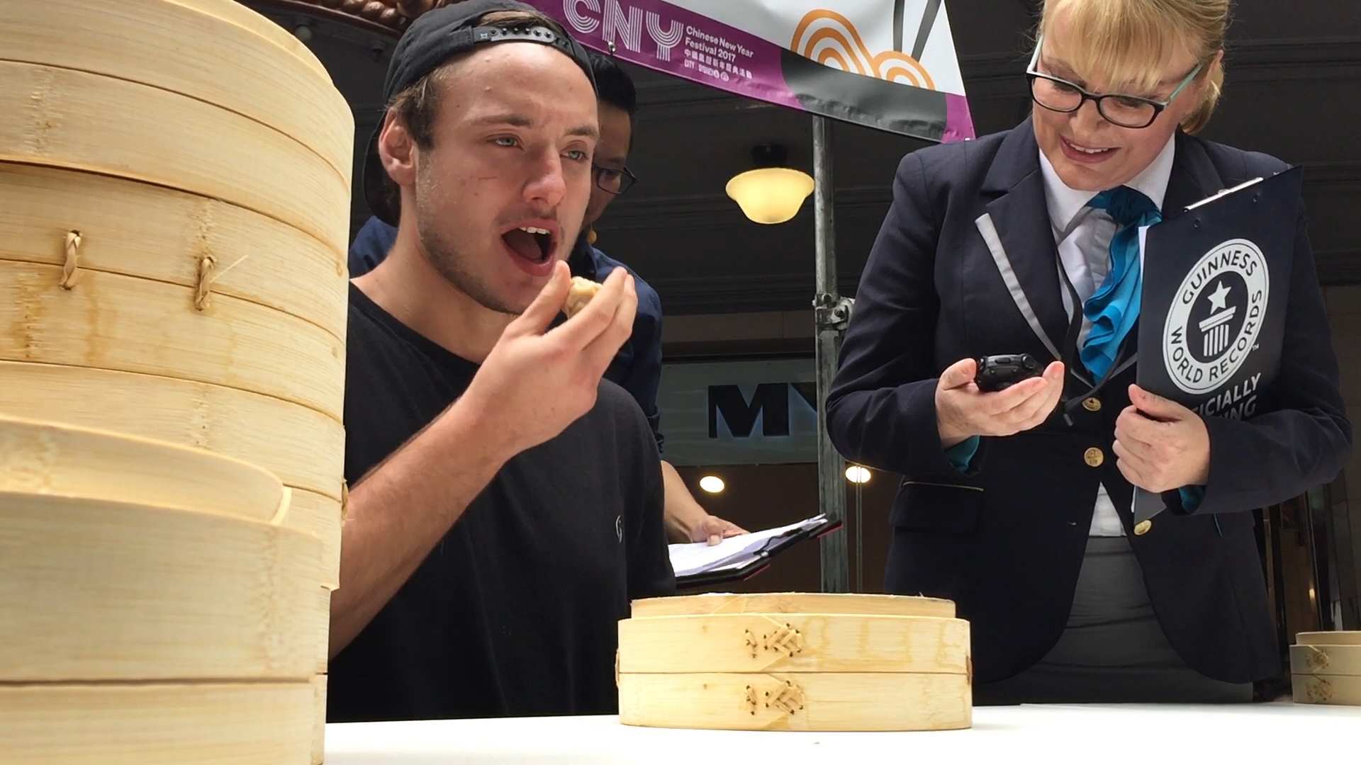 Sydneysider breaks world dumpling eating record - ABC News