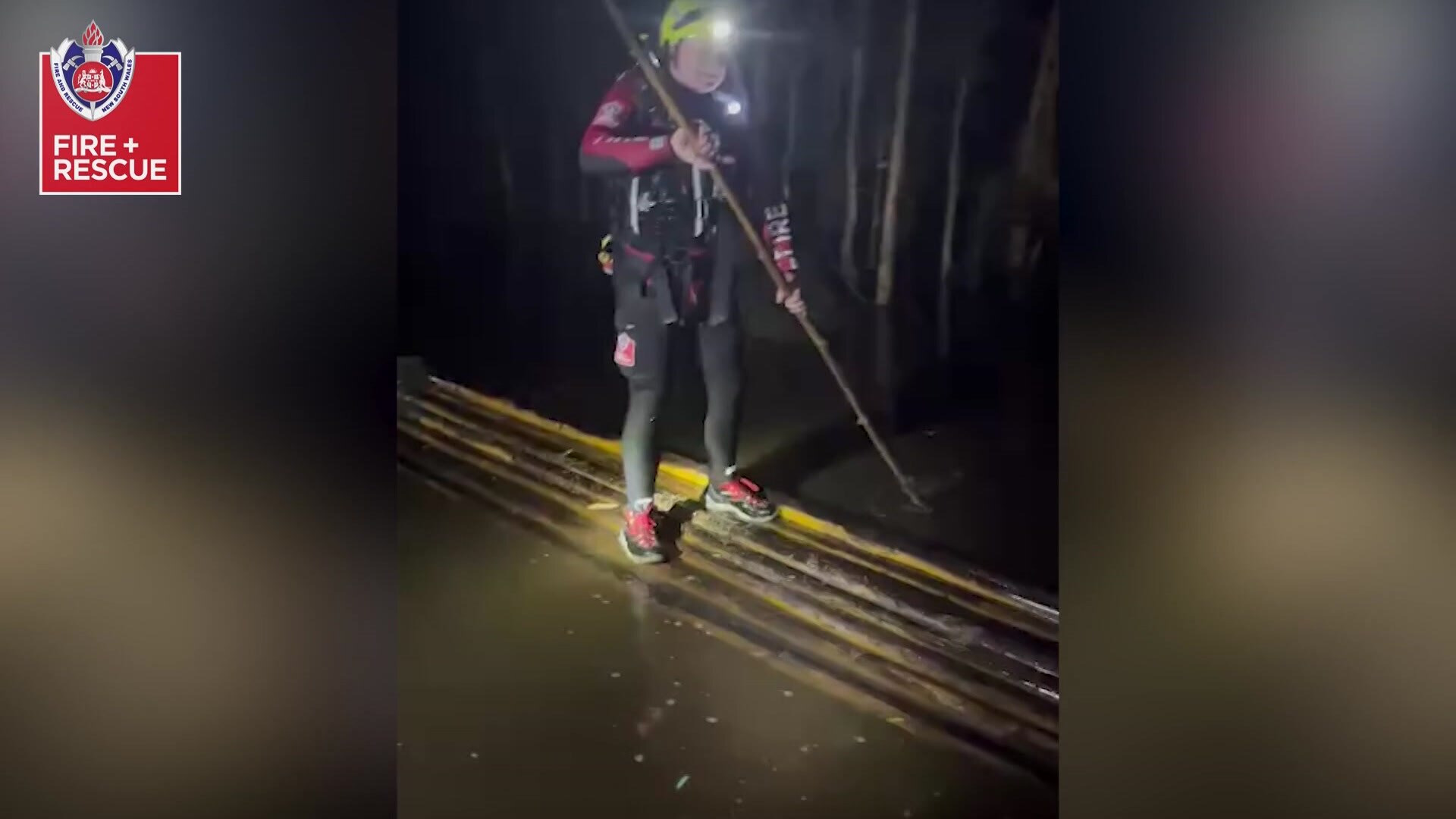 Fire and Rescue NSW (FRNSW) In-water rescue crew - ABC News