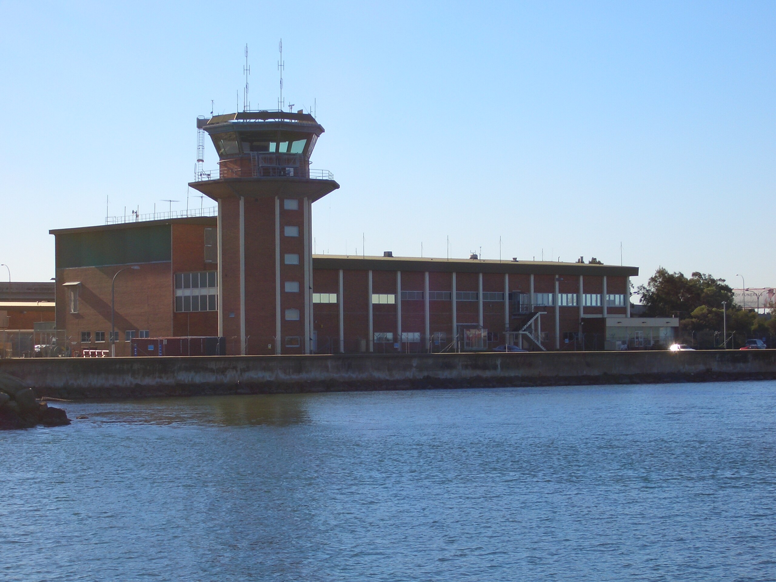 Sydney skies would be controlled by Melbourne under plan to relocate ...