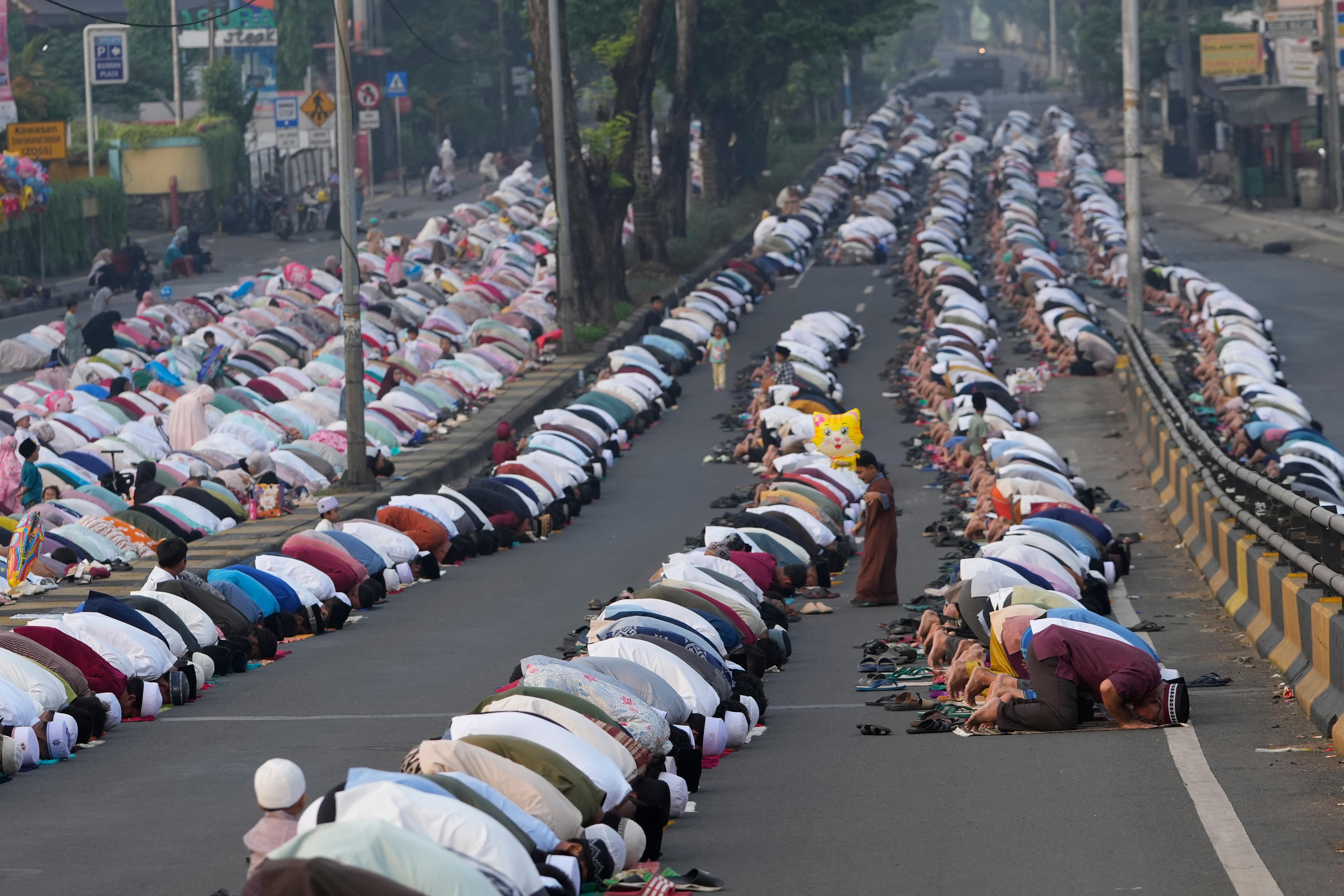 Eid al-Adha celebrated by Muslims across Asia with sacrifice festival ...