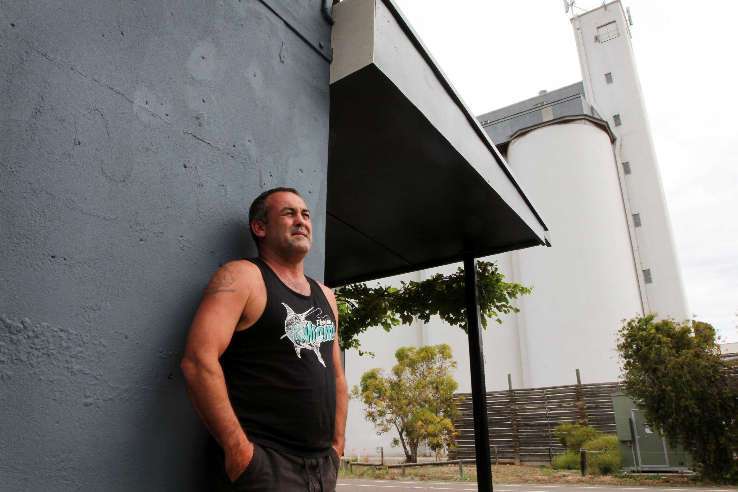 Silo artist Guido van Helten arrives in rural Coonalpyn to embark on ...
