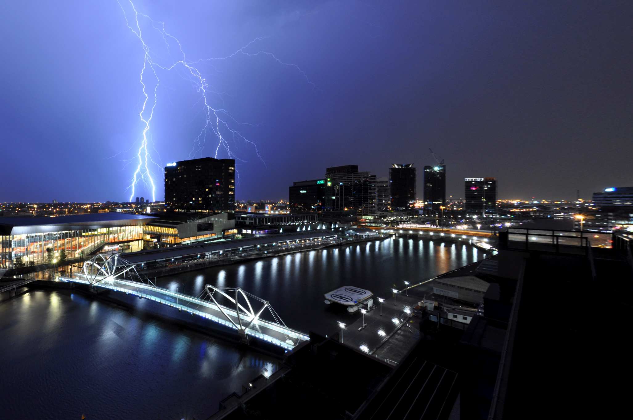 Melbourne storm: Damage to train system repaired for afternoon peak ...