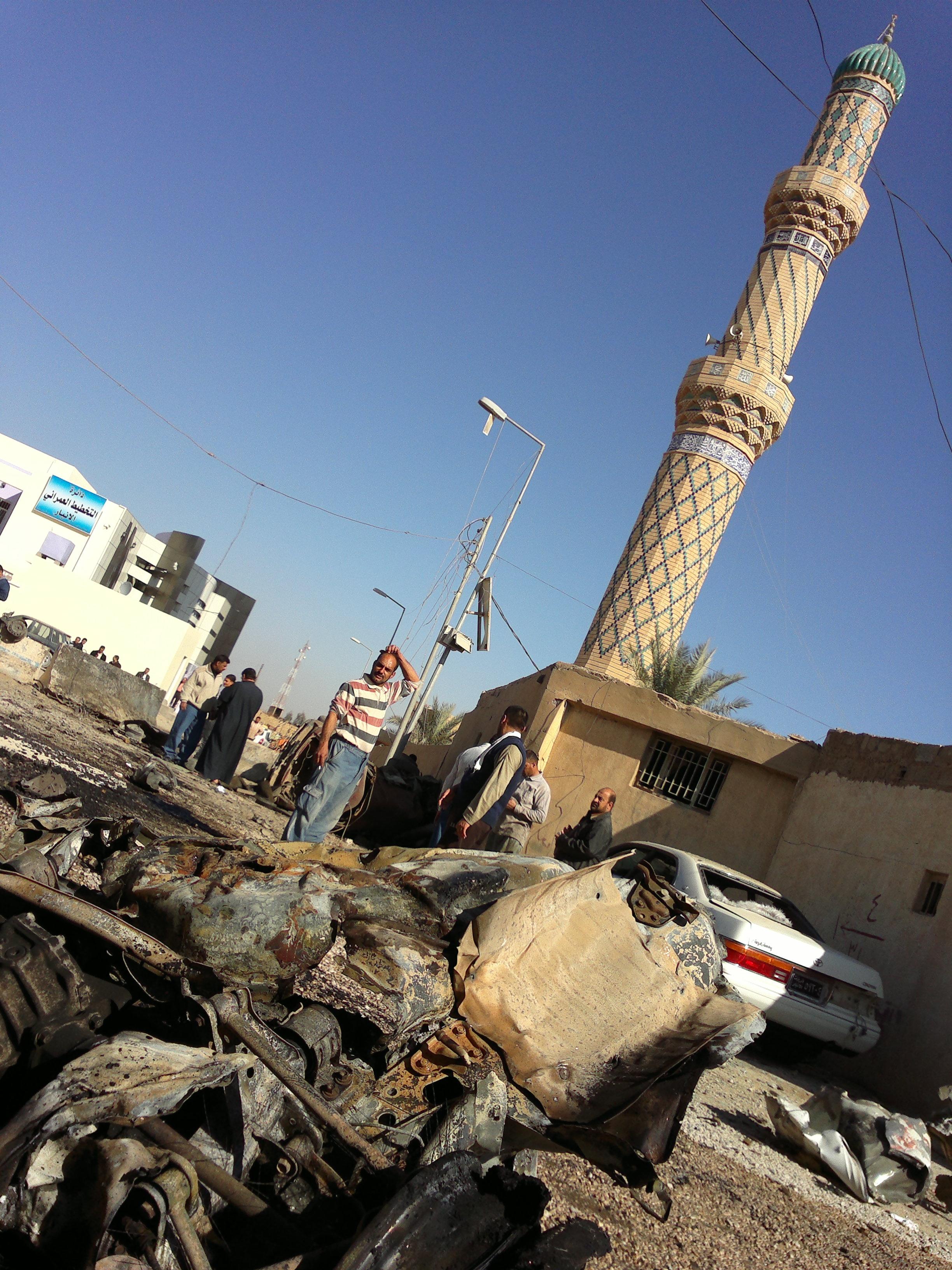 Terrorists storm police compound in Iraq - ABC News