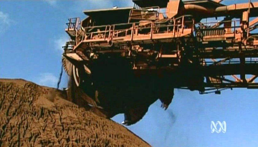 Mining dip starting to weigh on services sector - ABC News