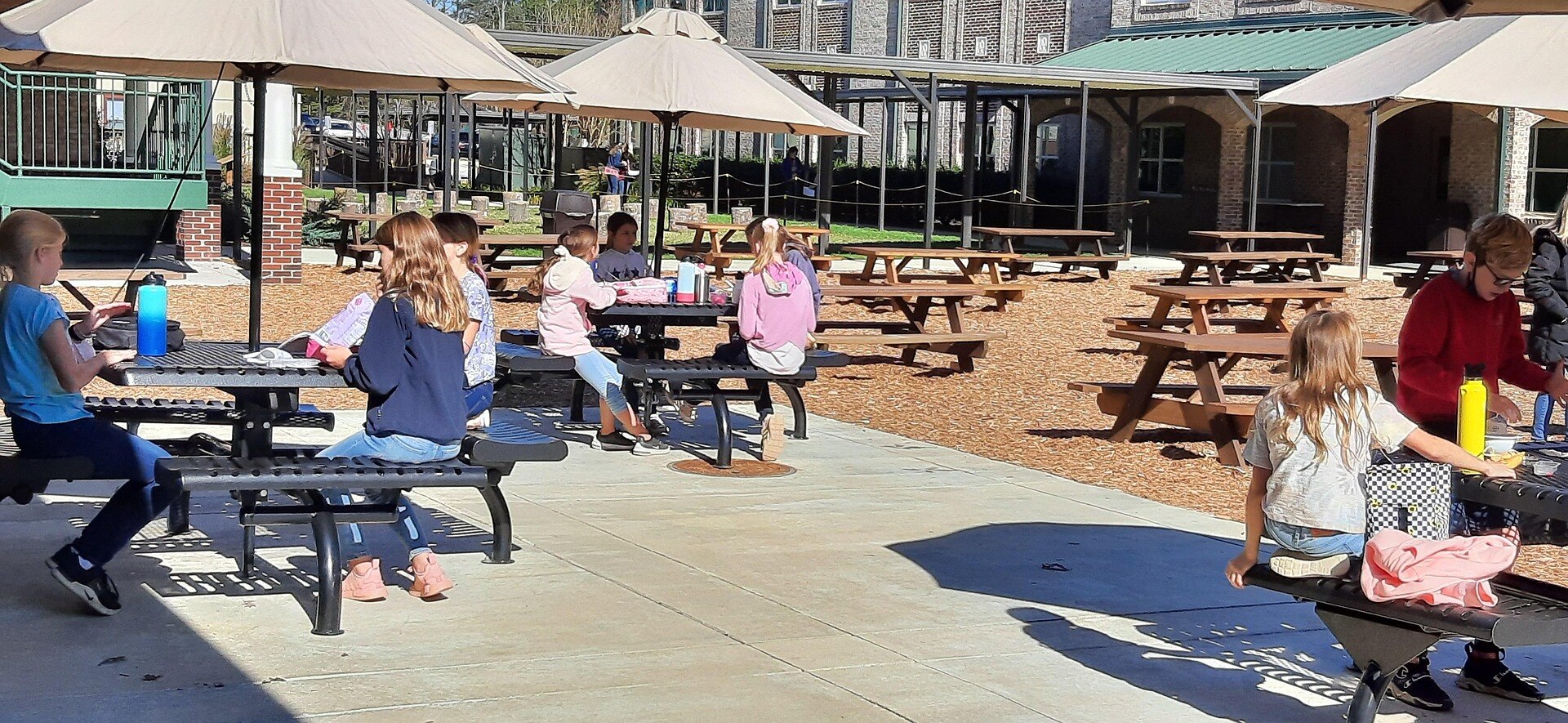 Why is lunch a growing challenge for Australian schools? - ABC listen