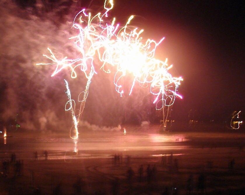 Pyrotechnician hit in face, body by exploding firework during Darwin's ...