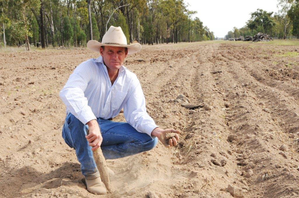 Bob Katter calls for gas industry royal commission amid farmer's feud ...