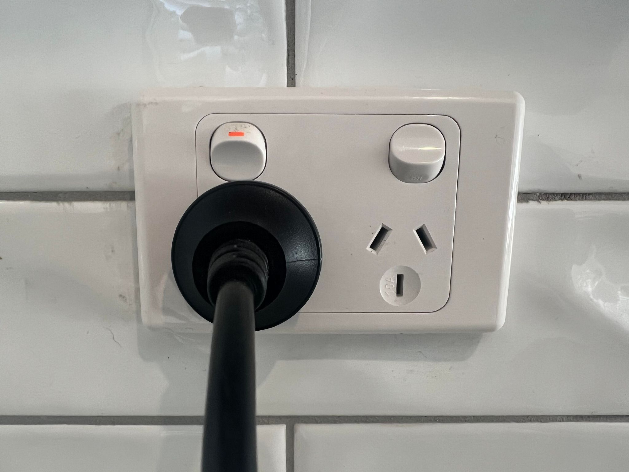 Energy Safe Victoria warns against repurposing electrics after Ararat ...