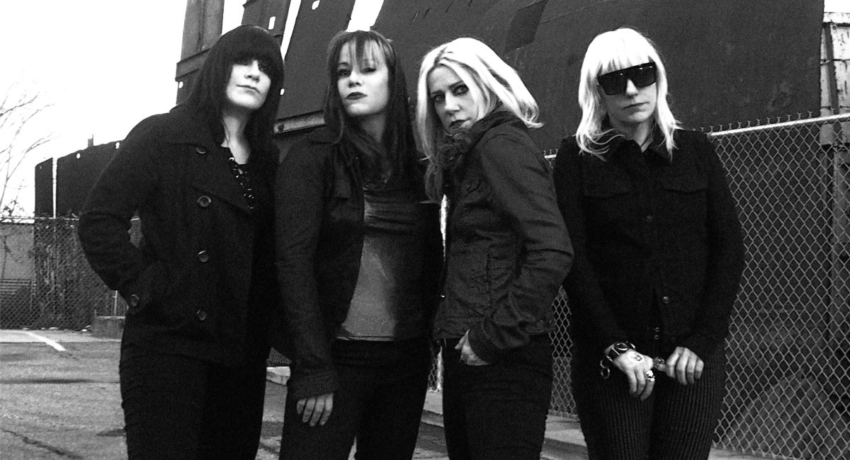L7 will play Bricks Are Heavy in full on Australian tour this December ...