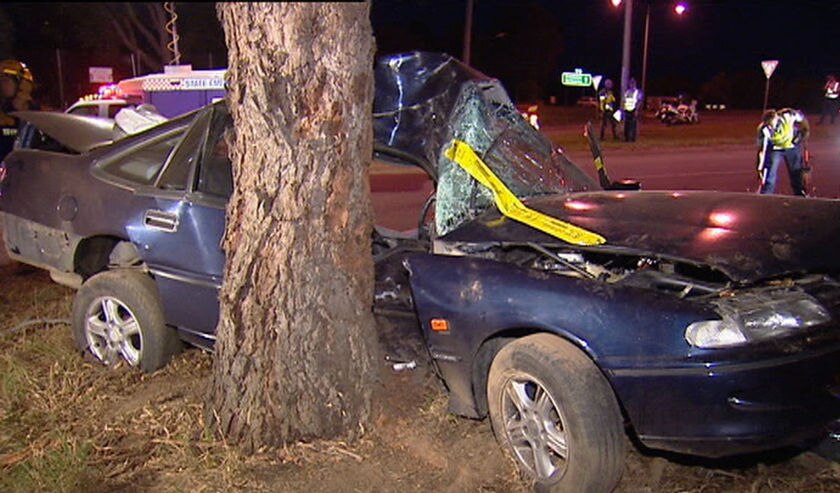 Eyewitness Greg Ross describes the accident - ABC News