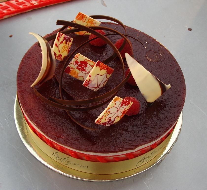 Raspberry Mirror Cake - ABC News