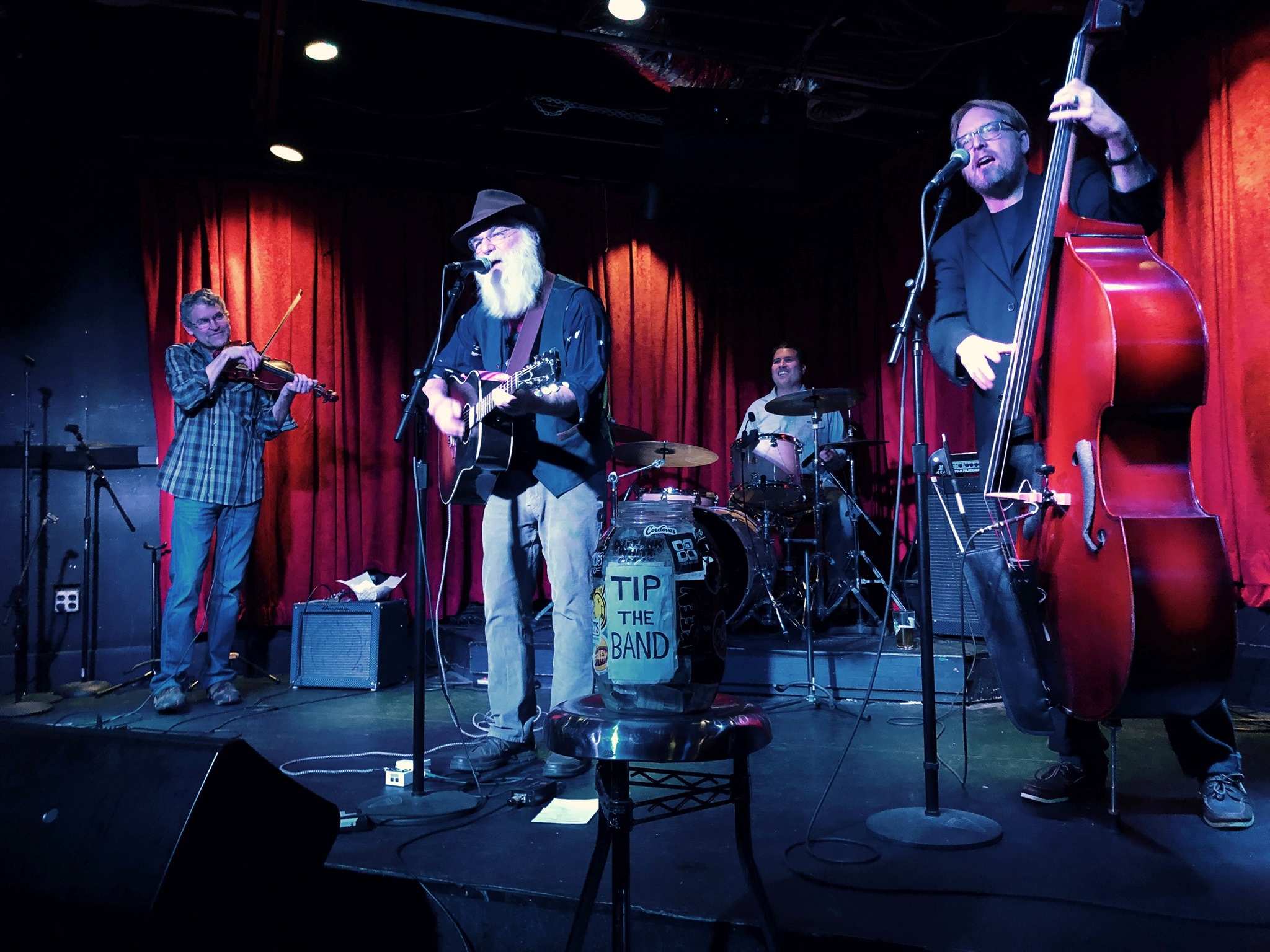 'I'm sorry': Acclaimed folk singer David Olney, 71, stops performance ...