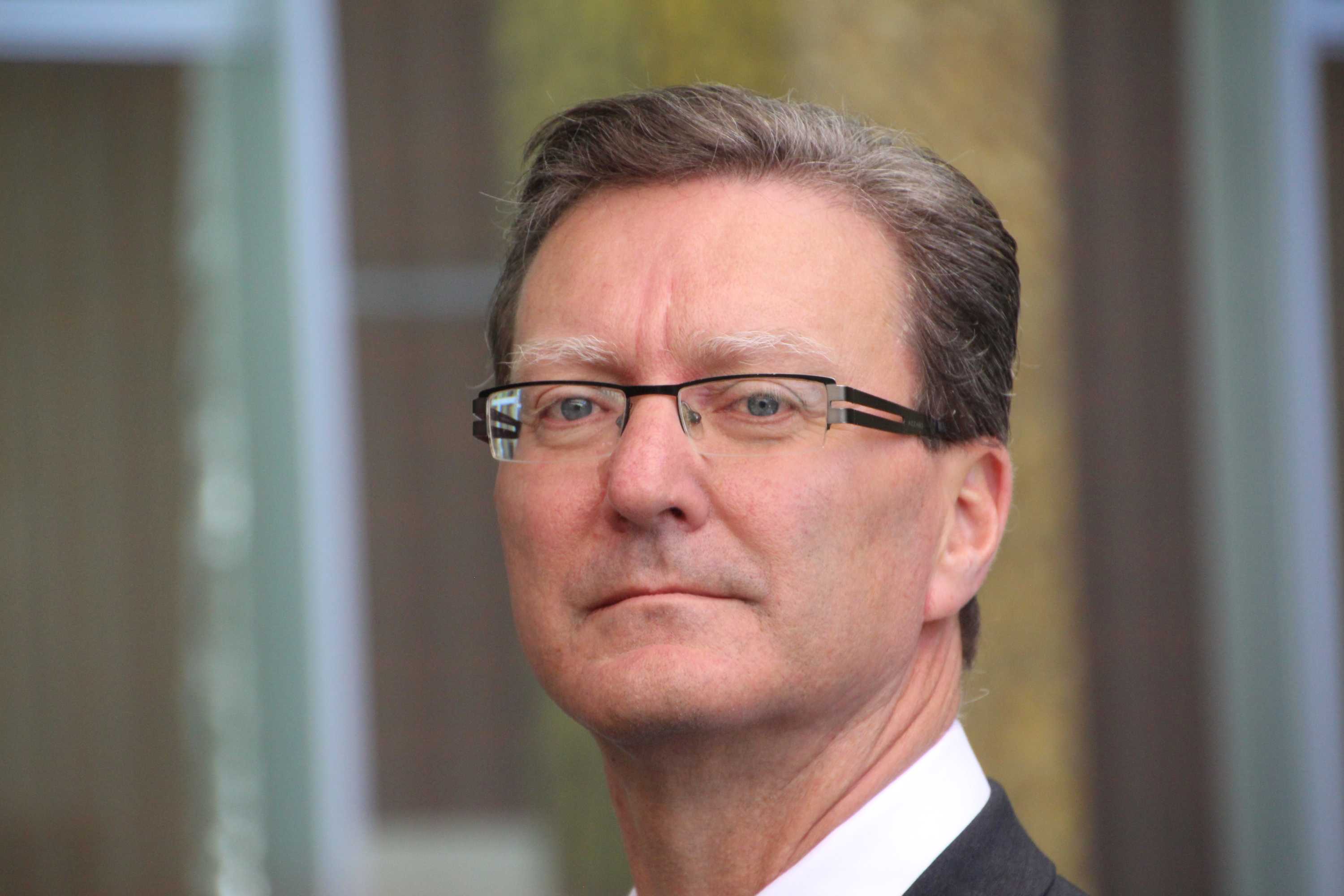 Former ACT attorney-general Gordon Ramsay suspended as CEO of Cultural ...