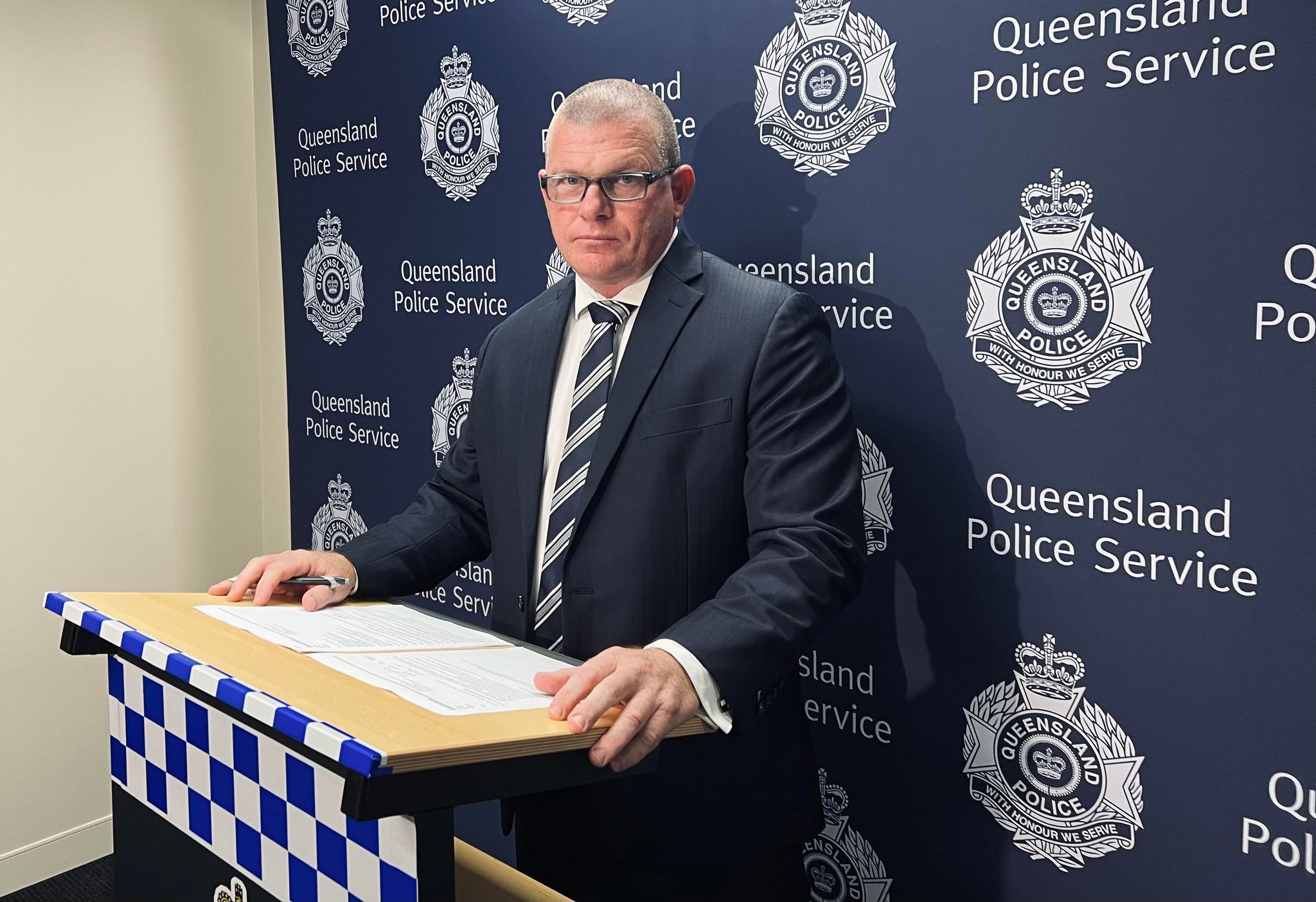 North Queensland man to face court over alleged armed robberies of sex workers - ABC News