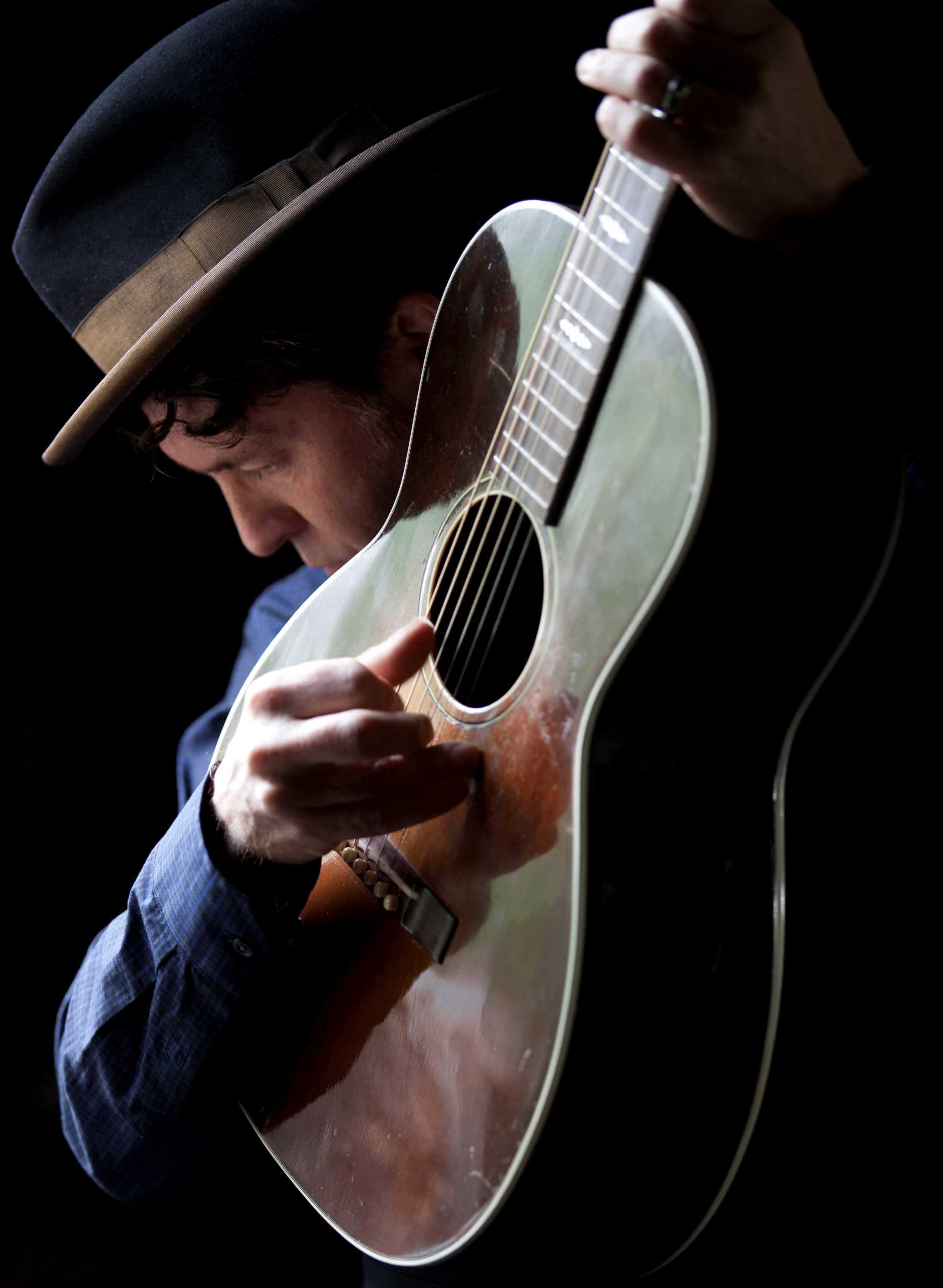 Joe Henry, singer-songwriter and music producer to the stars, tours ...