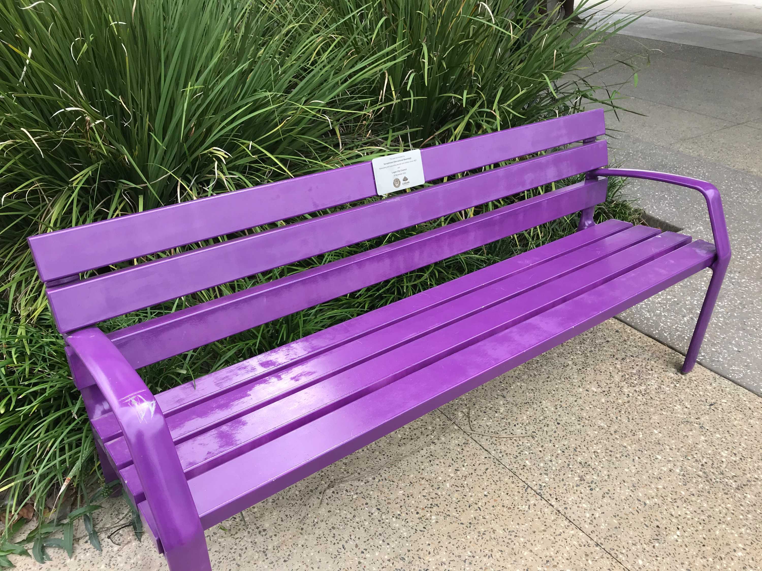 Purple bench promotes domestic violence awareness - ABC listen