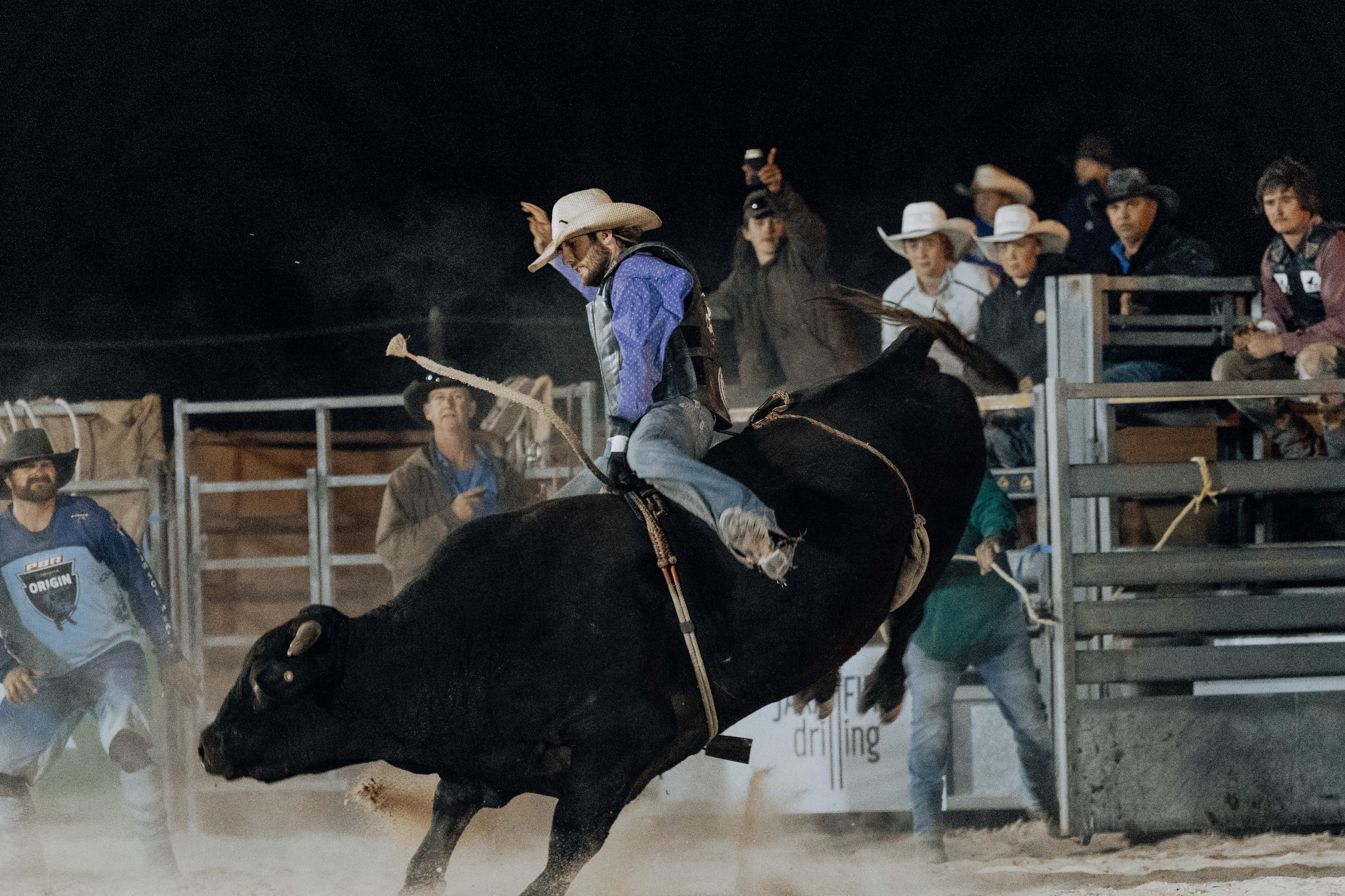 Nullarbor Muster tests novice bull riders, from 40-year-old birthday ...