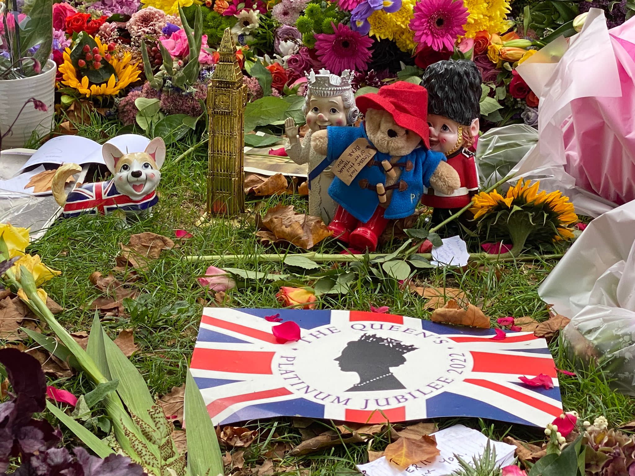 Talkback – why do we grieve public figures? - ABC listen