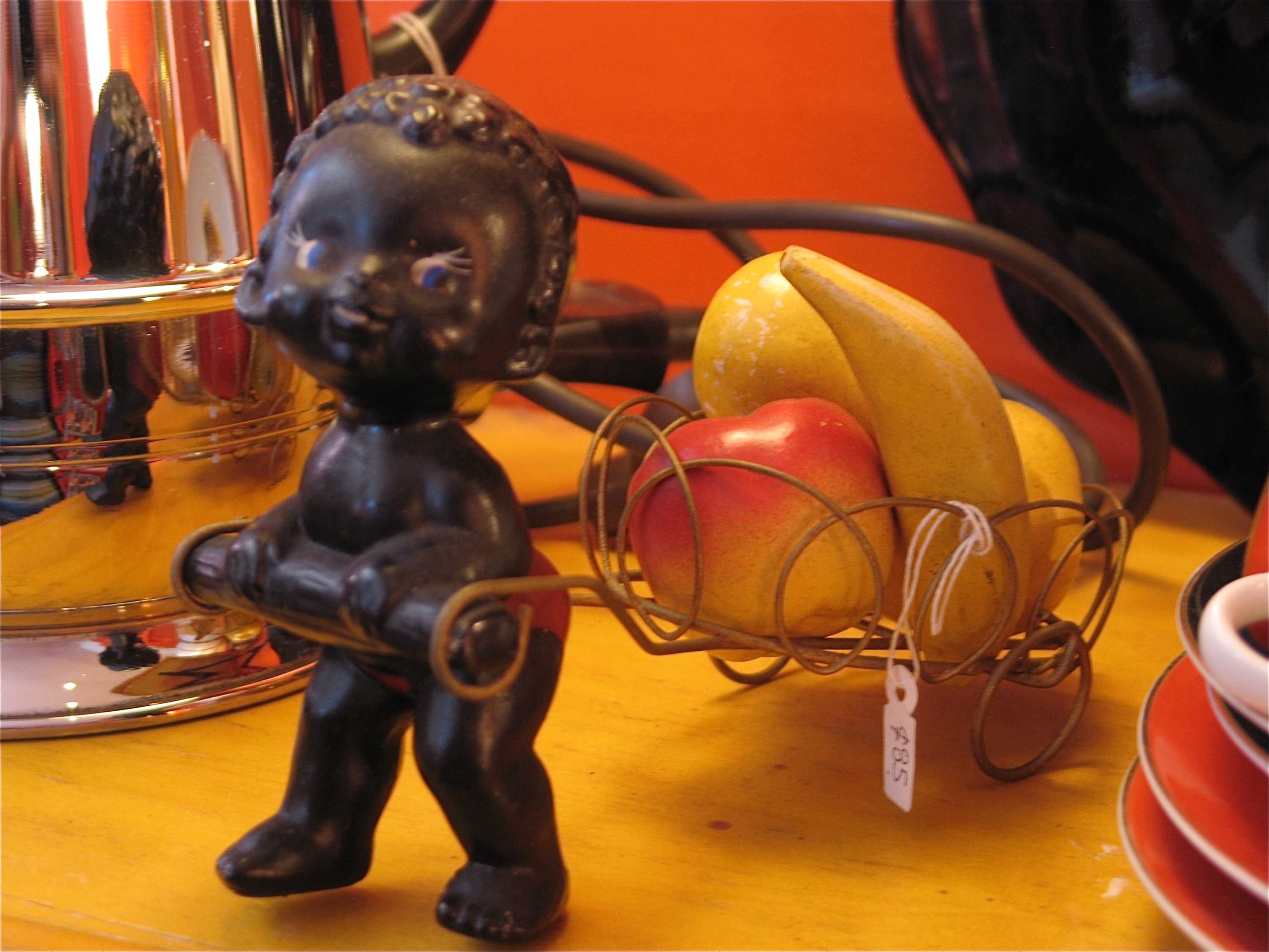 'Aboriginalia' and the politics of Aboriginal kitsch - ABC News