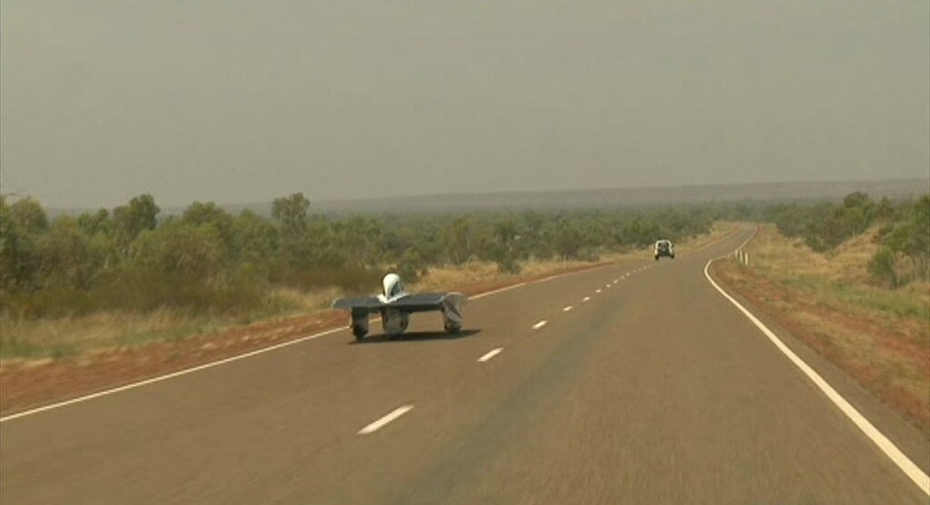 Solar racers out of smoke and chasing place in sun - ABC News