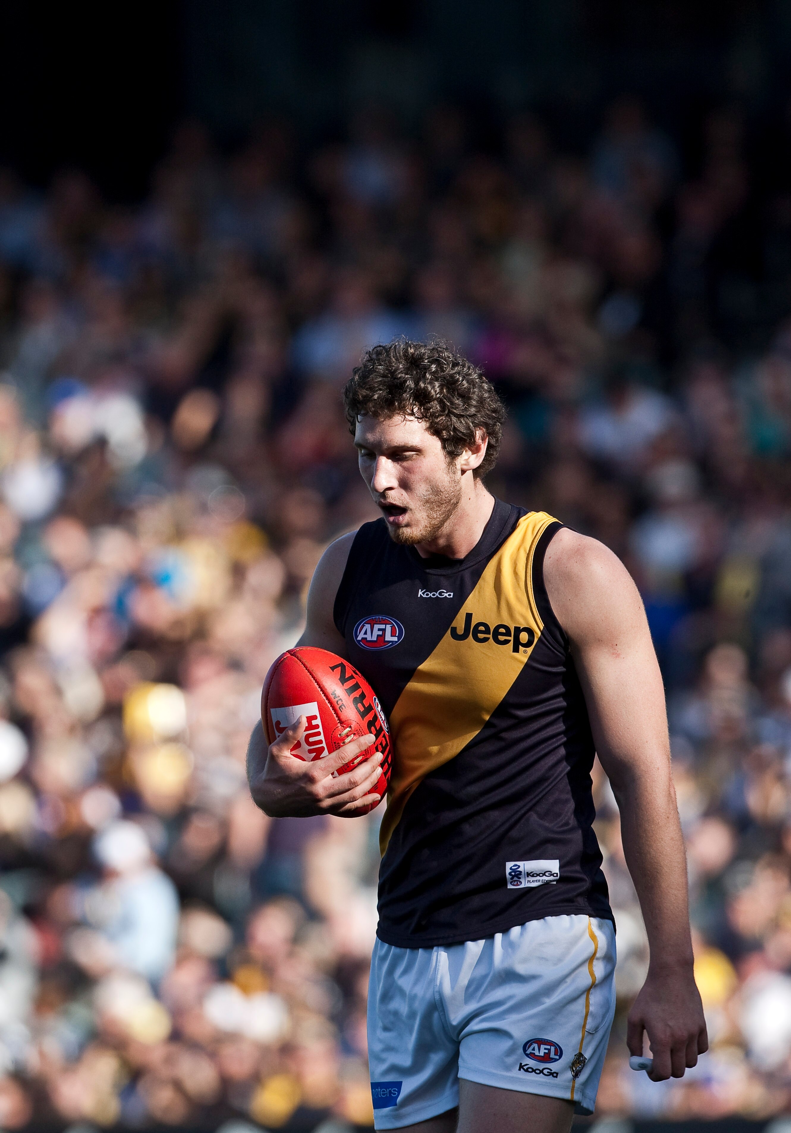Tigers re-sign Vickery - ABC News