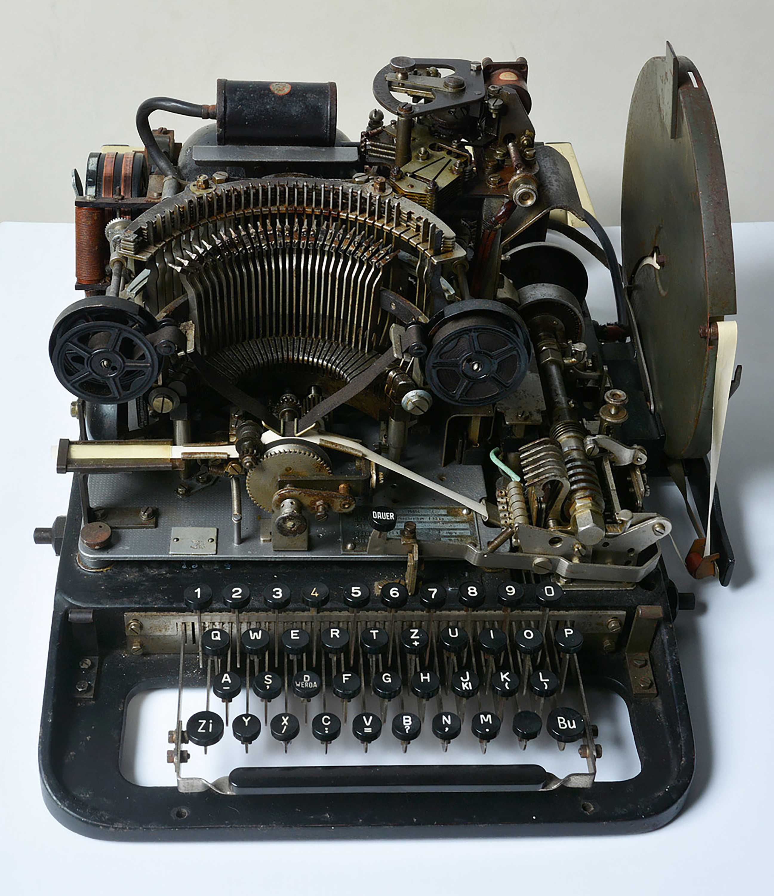 World War II: Adolf Hitler's Lorenz coding machine bought on eBay for ...