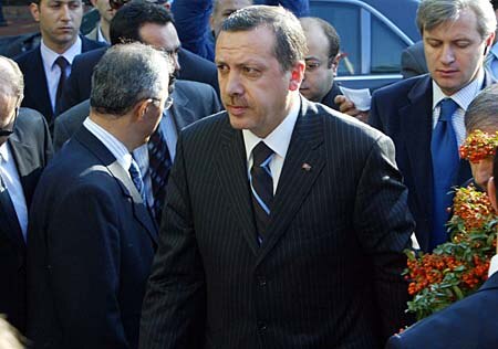 Suicide bombers were Turks says shamed PM - ABC News