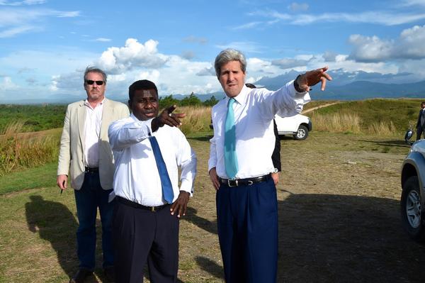 US Secretary of State honours those killed in World War 2 during ...