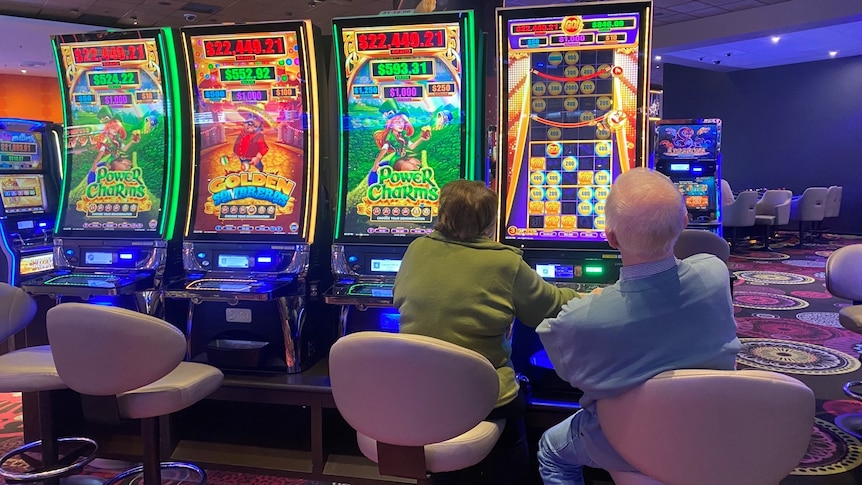 Unions NSW splits from Labor on cashless gaming to stop 'scourge on ... Unions NSW splits from Labor on cashless gaming to stop 'scourge on ...