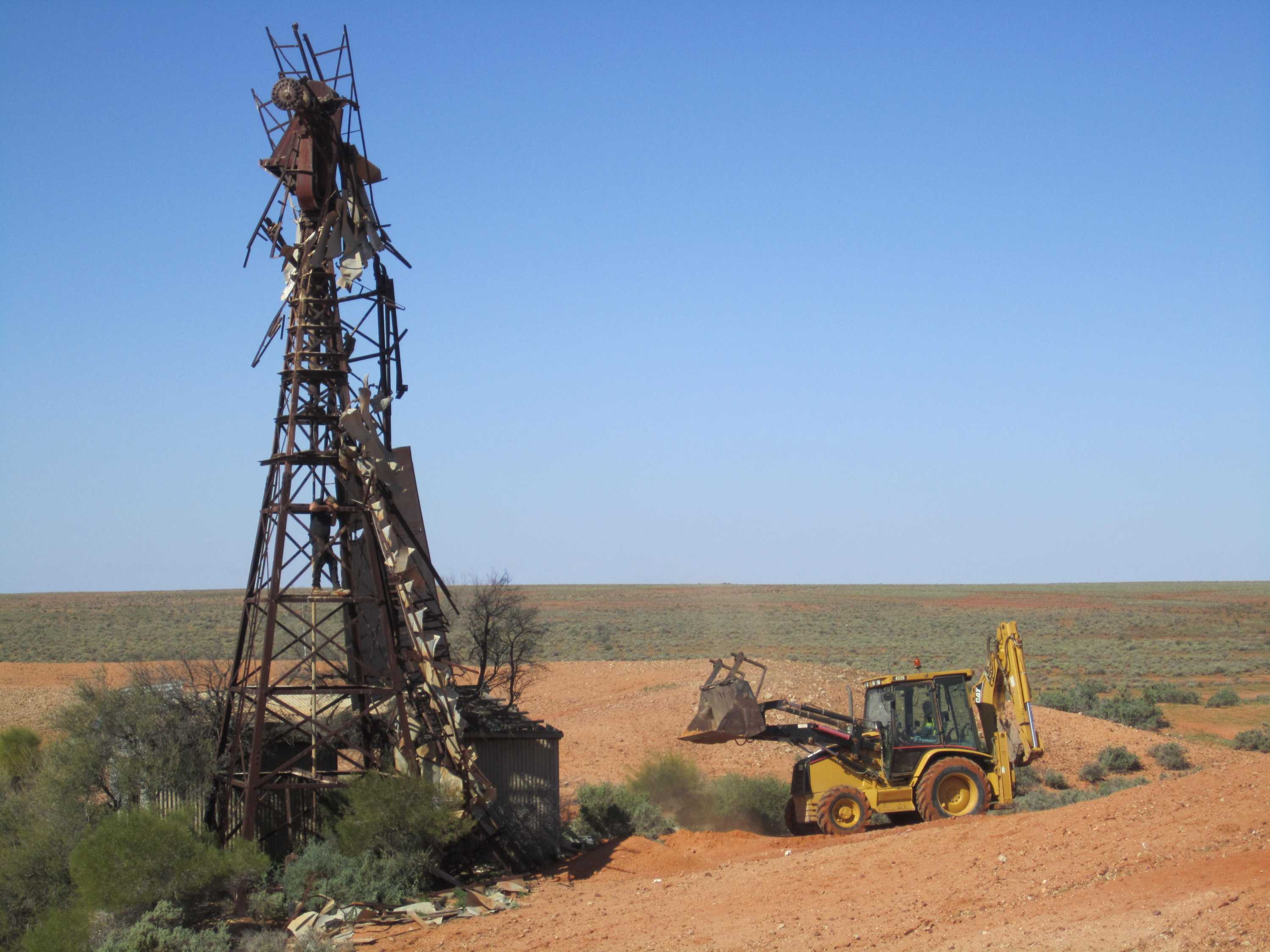 Community of Penong breathes life back into broken windmills for new ...