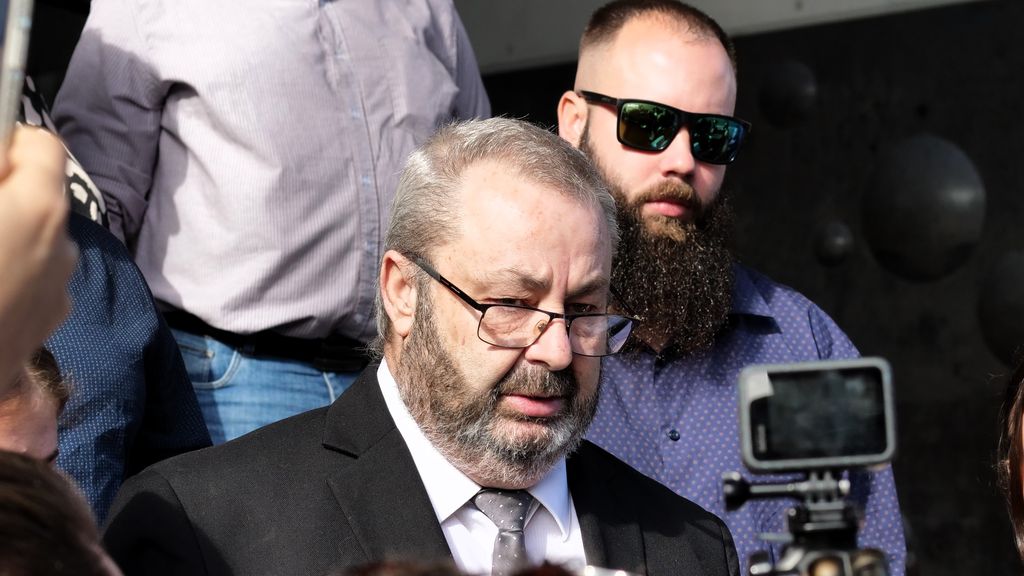 Hunter Valley bus driver Brett Button faces court in Newcastle - ABC News