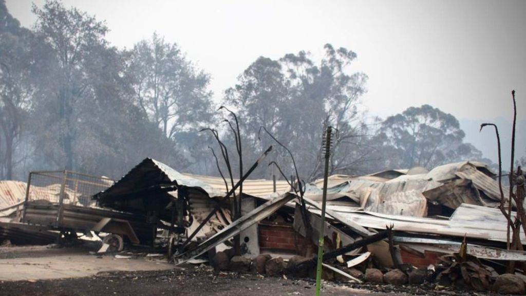The slow and painful rebuild for communities razed by bushfire - ABC News