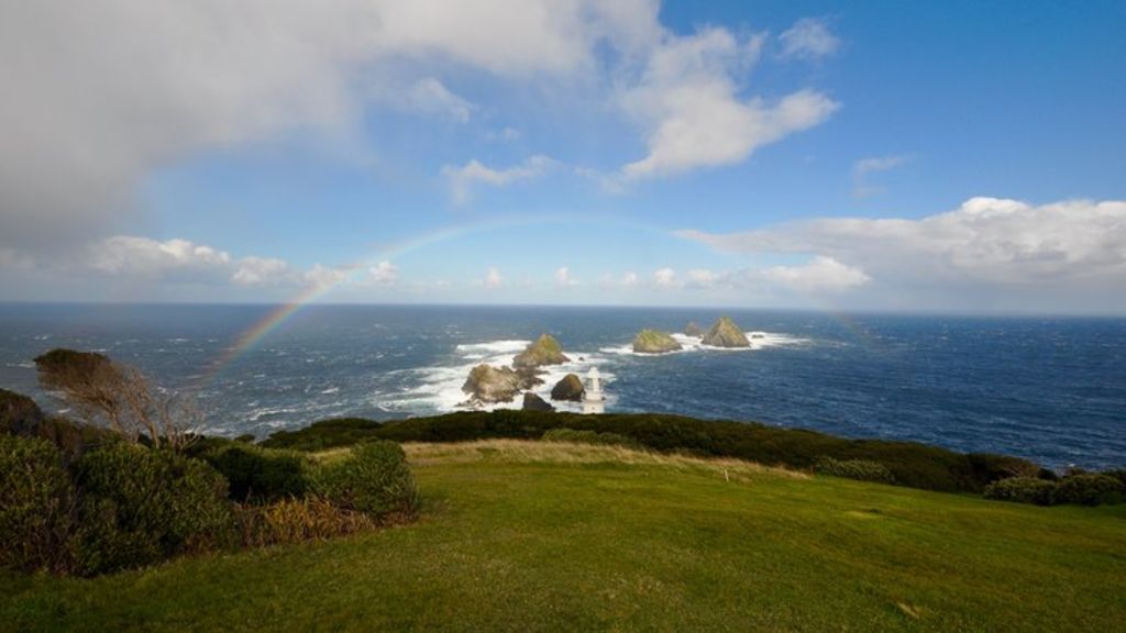 Young couple loving isolated island life - ABC News