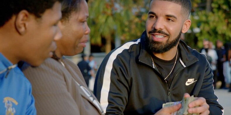 Watch Drake give away close to US$1 million in 'God's Plan' video ...