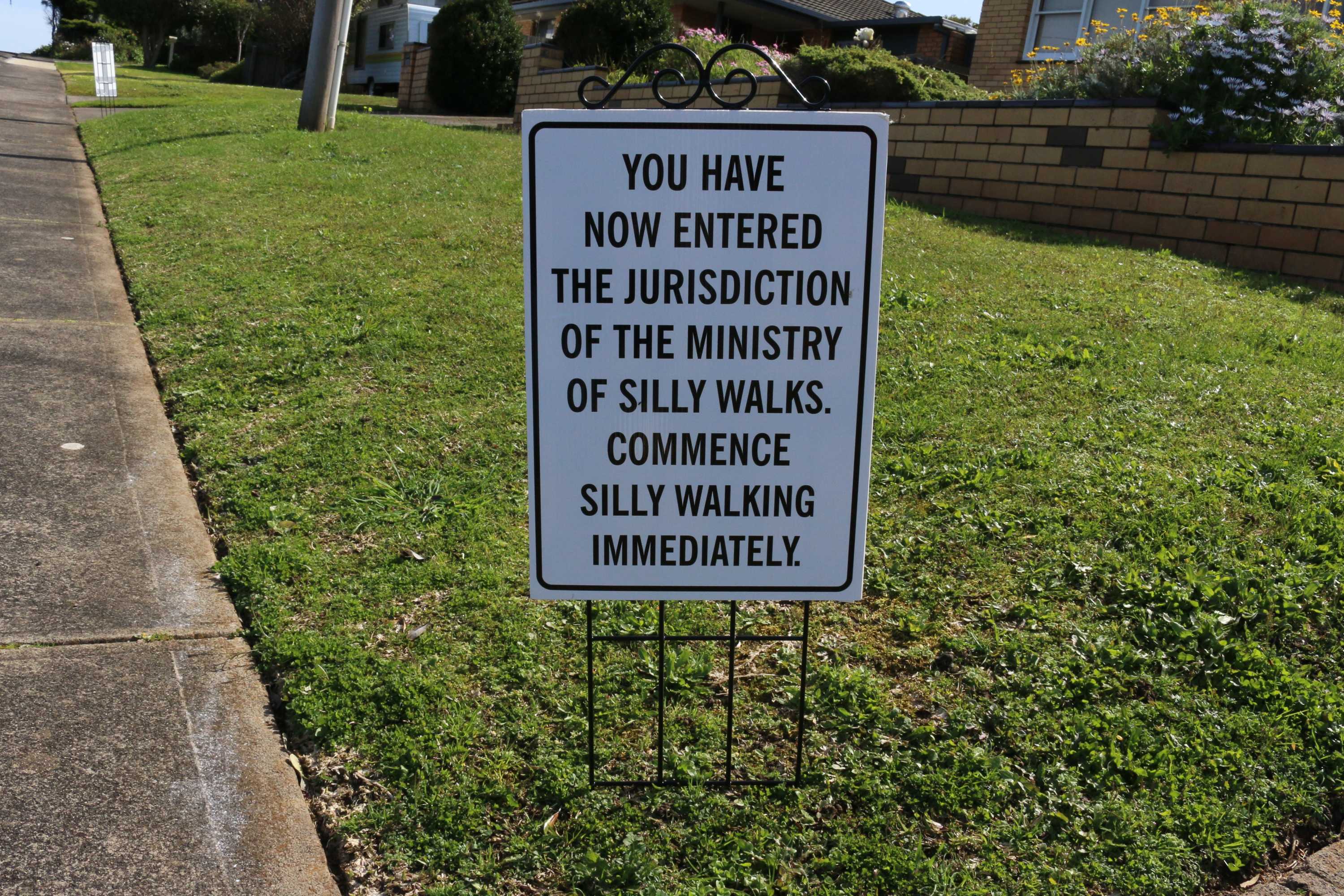 Silly-walking signs bring life to locked-down Warrnambool streets - ABC ...