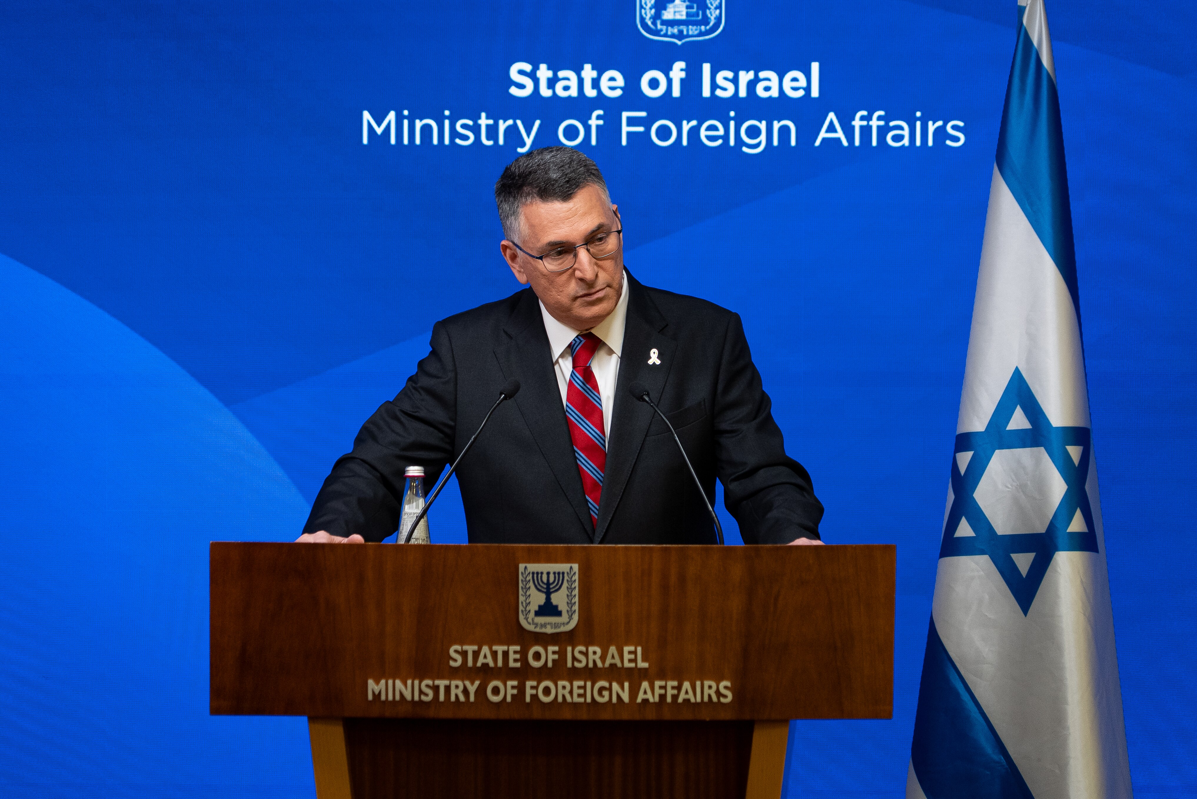 Israel tears up Australian diplomats' visas - ABC listen