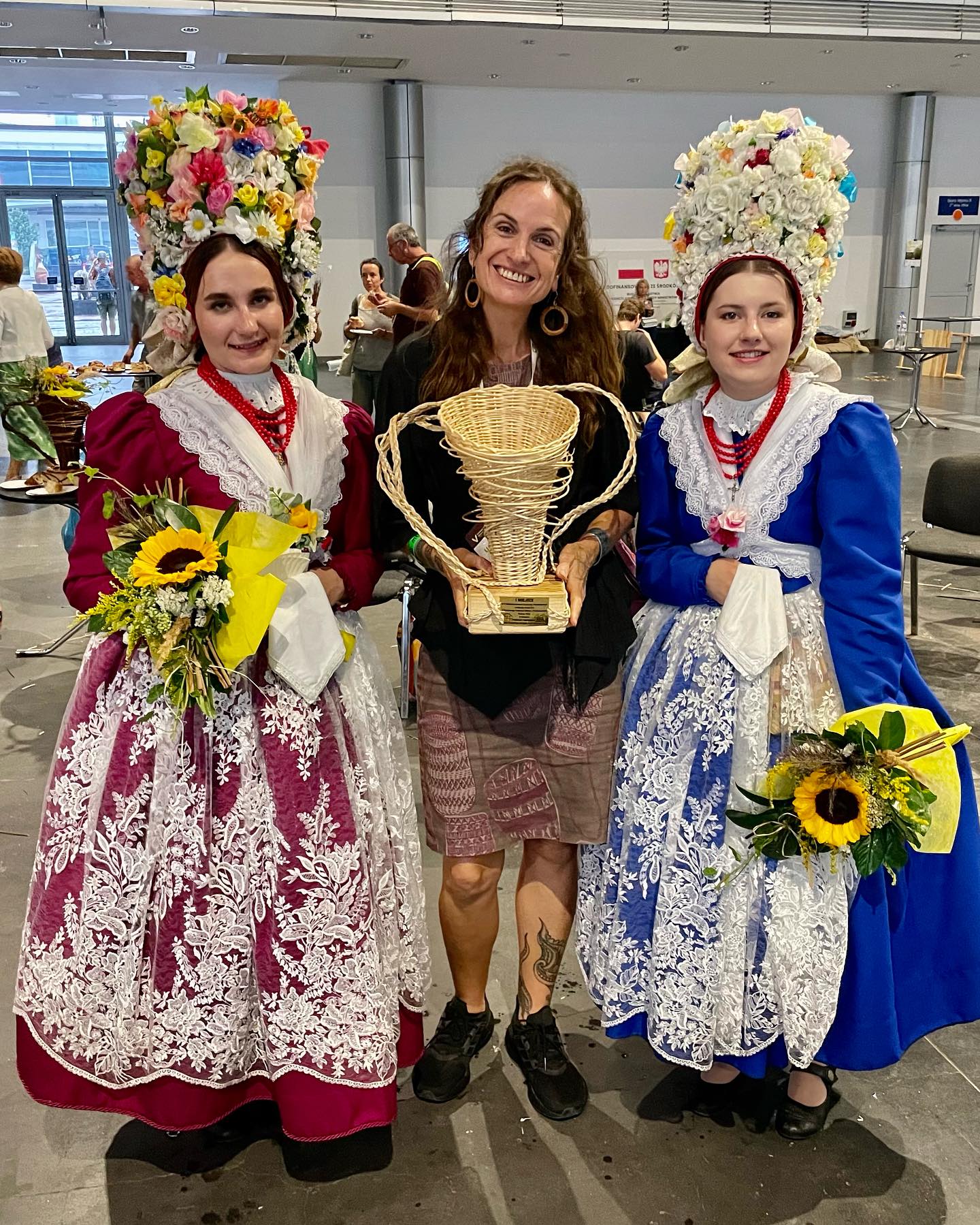 Northern Territory artist Aly de Groot wins international prize - ABC listen